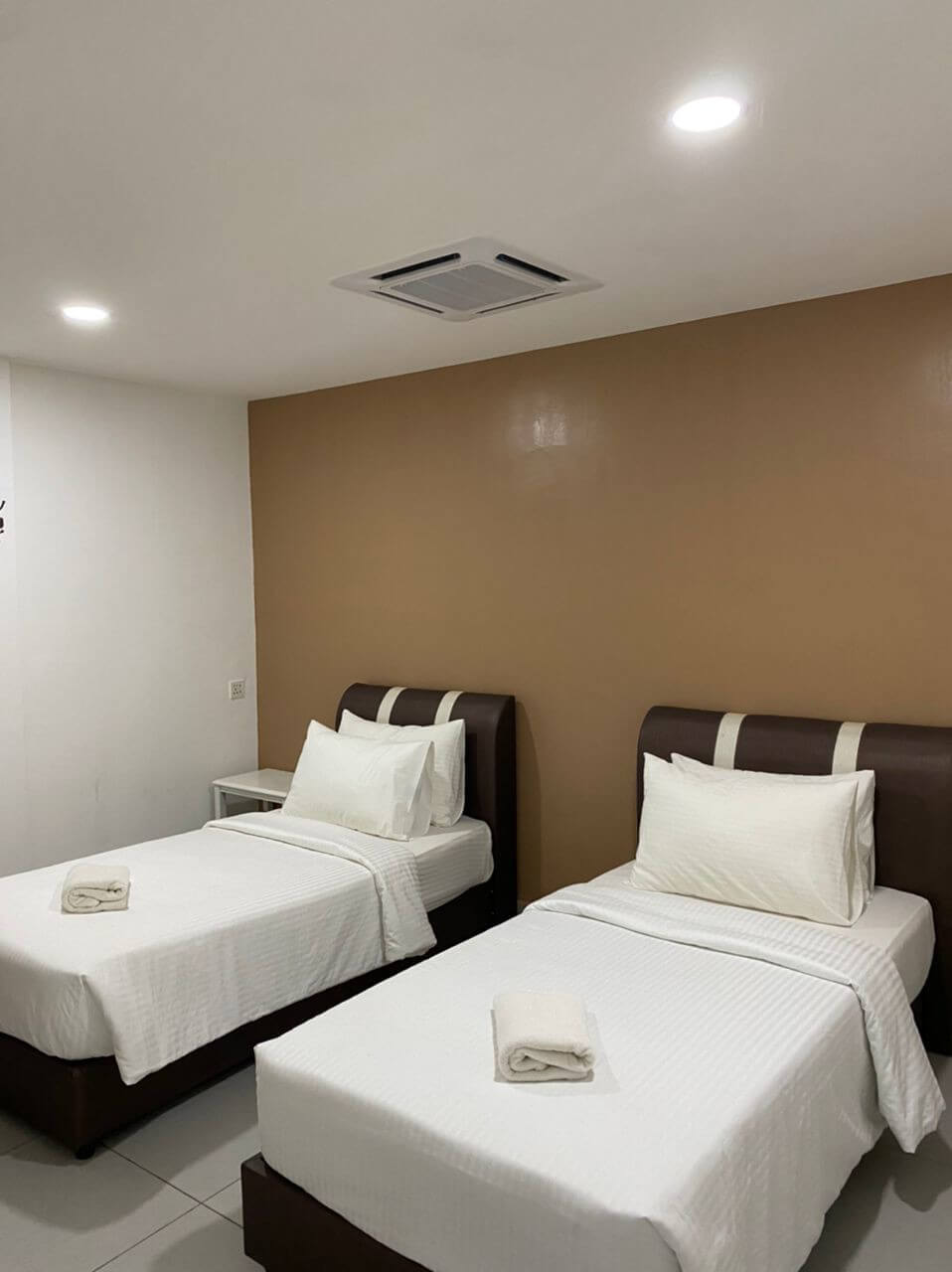 Apartment 4 pax (2 Rooms) – Melati Tanjong Beach Resort